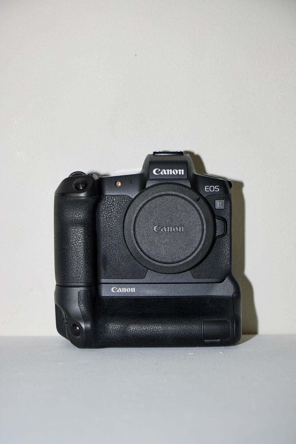 クリップオンストロボをワンタッチで縦位置に切り替えられるストロボブラケット：Custom Brackets RF-PRO レビュー ...