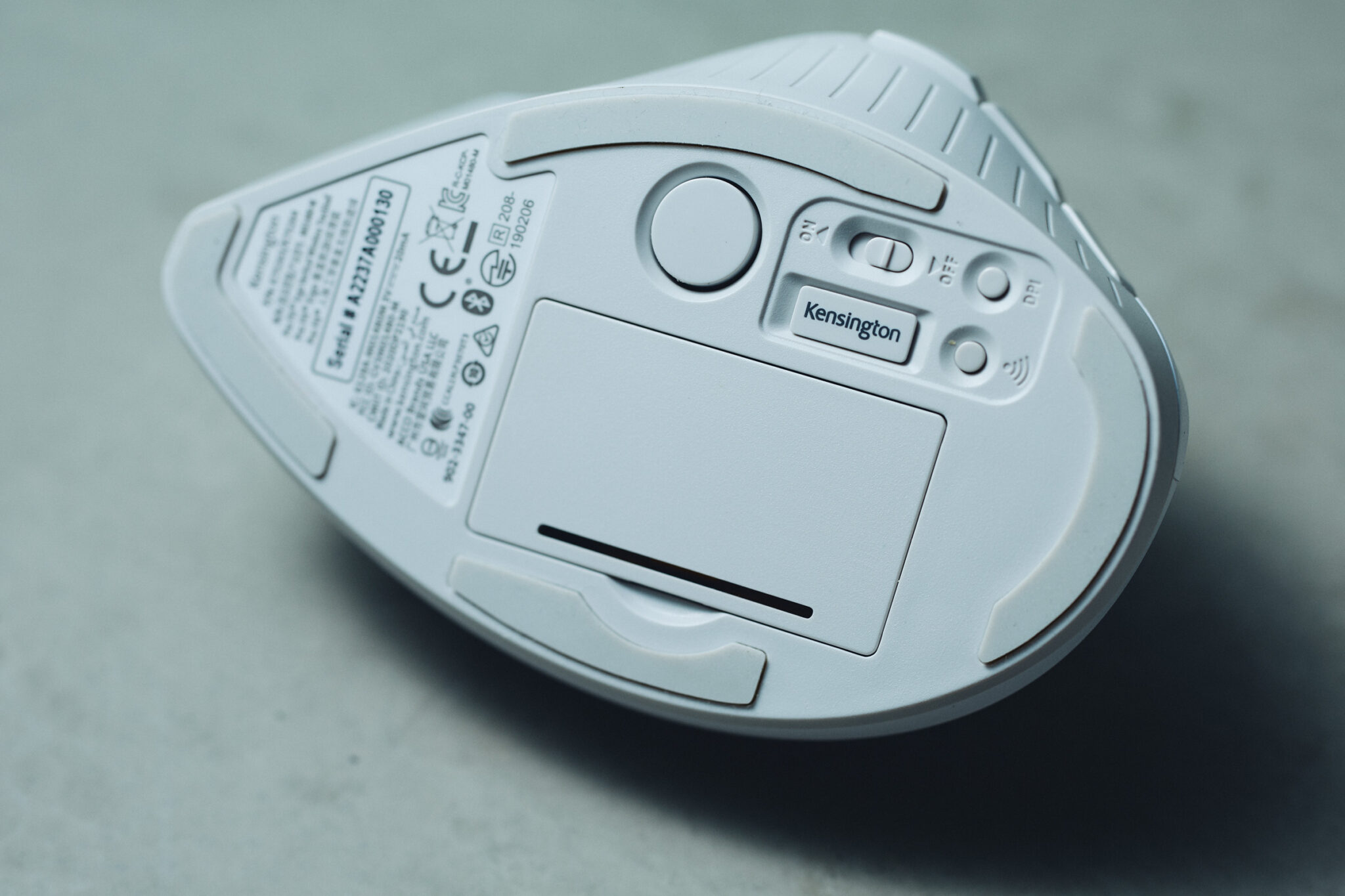 Kensington Expert Mouse の愛用者目線で Pro Fit Ergo Vertical ワイヤレストラックボールをレビュー ...